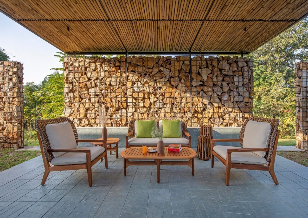 Earth House: A Residence Designed on Sustainability