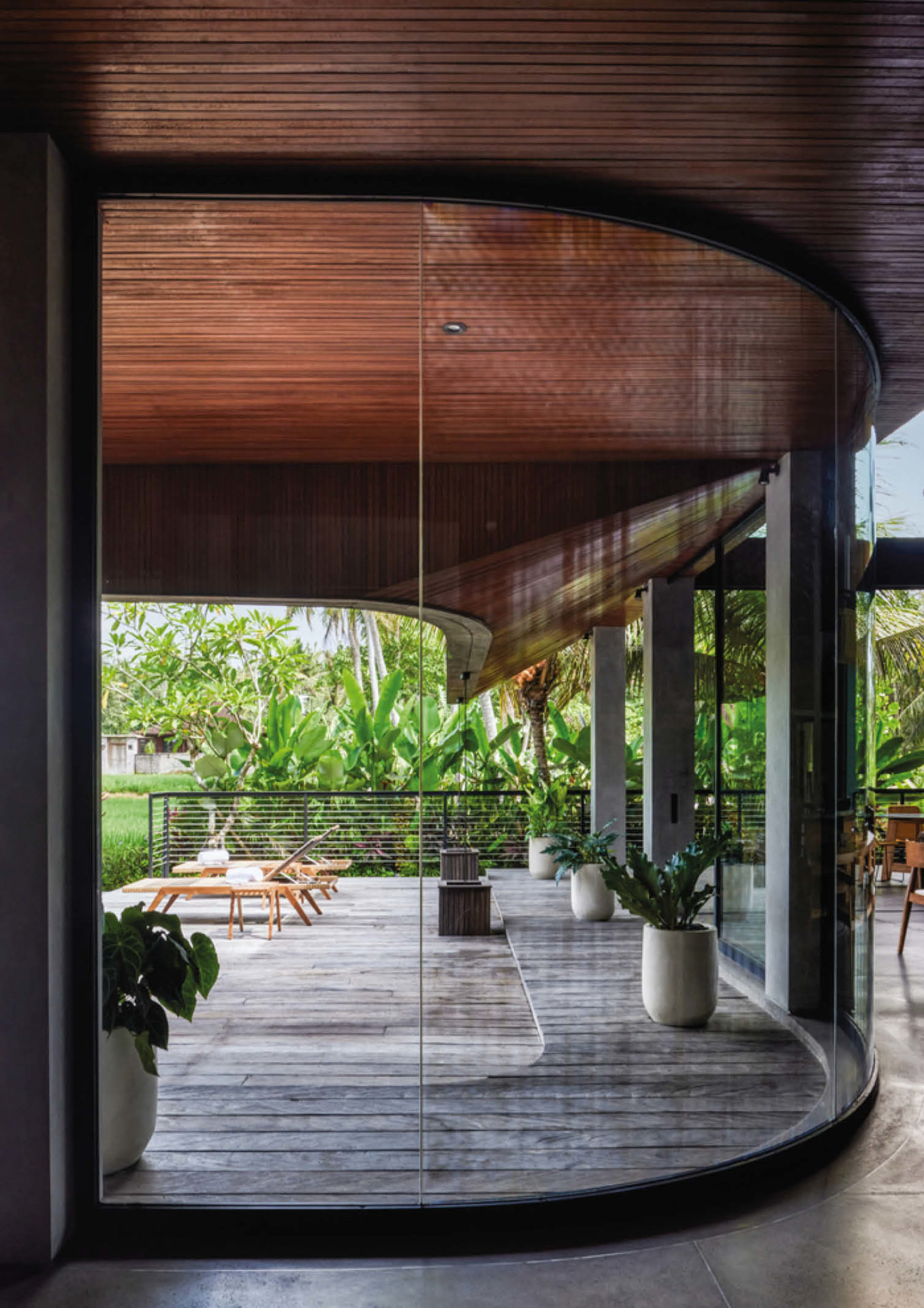 The Wing in Bali Mixes Traditional, Modern Roofing