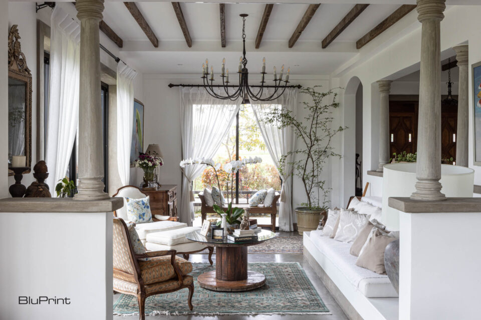 5 Lanai Homes That Seamlessly Blend With Nature